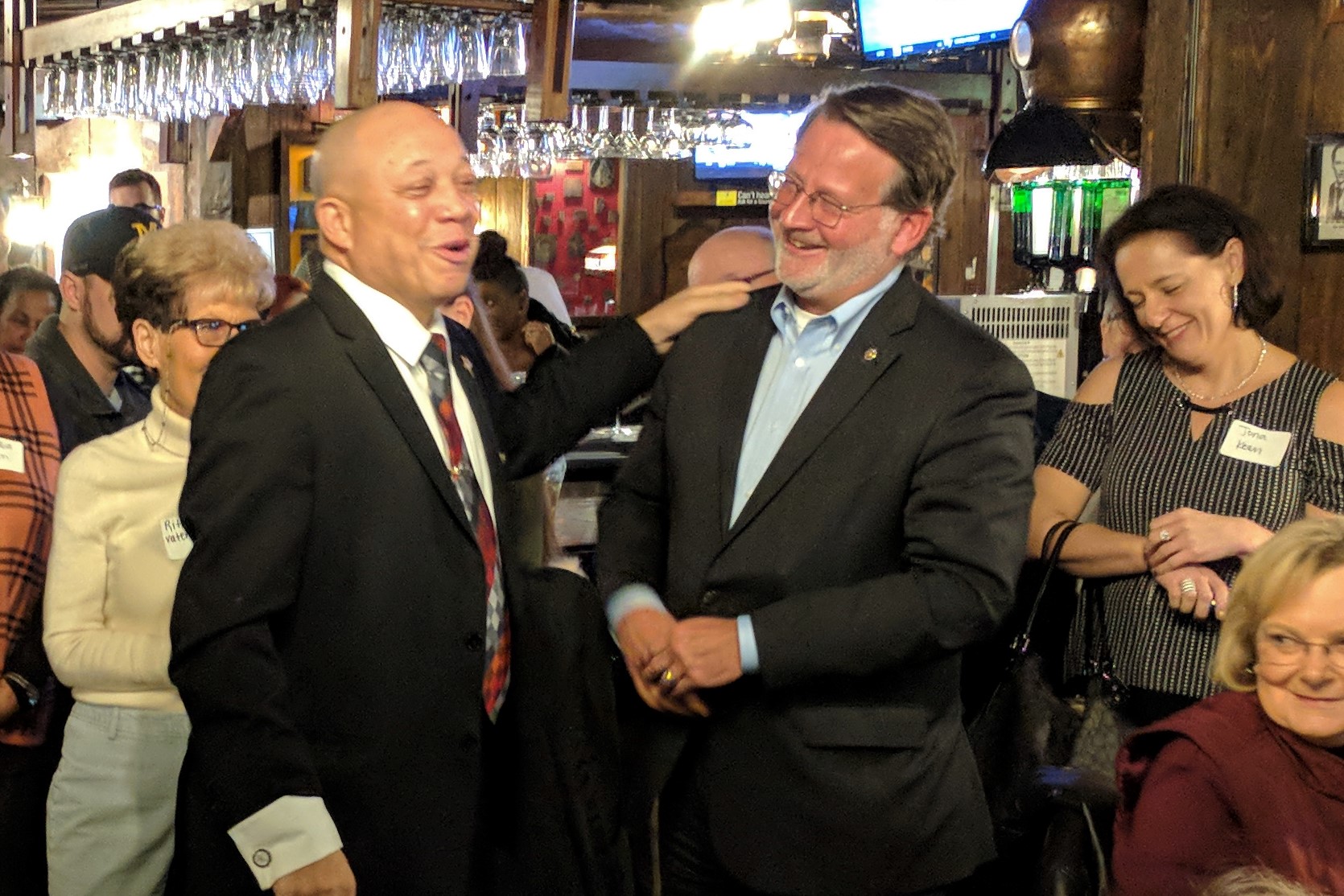 Democratic leaders, supporters gather en masse for Gary Peters campaign ...