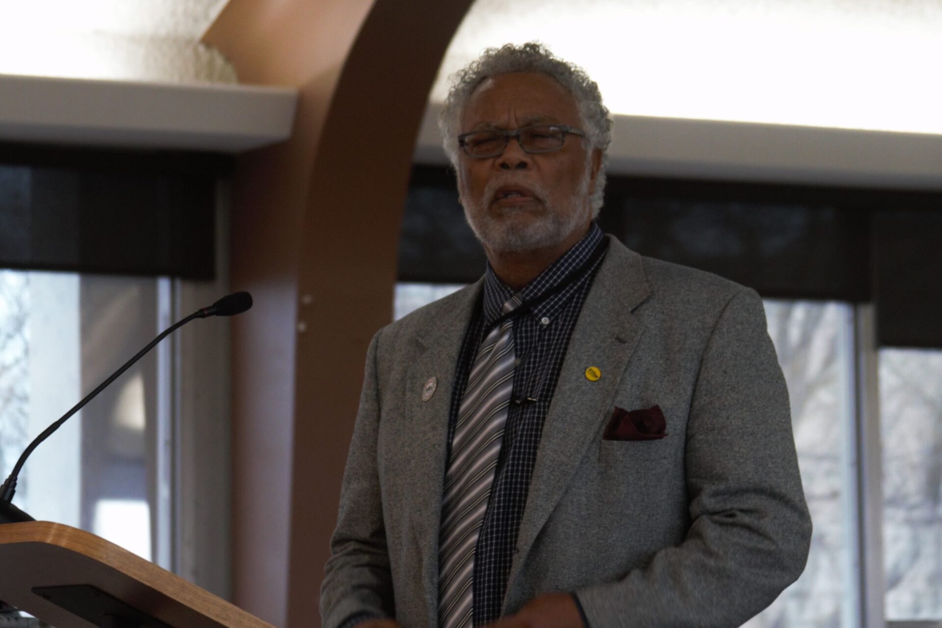 Mays returns to city council after censure, more than 100 residents ...