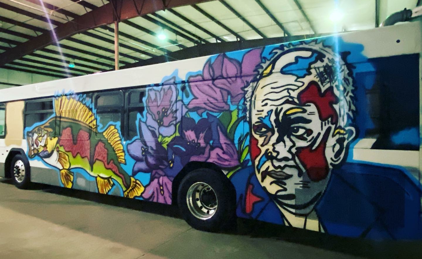 Flint muralist creates bus mural celebrating poet Theodore Roethke ...