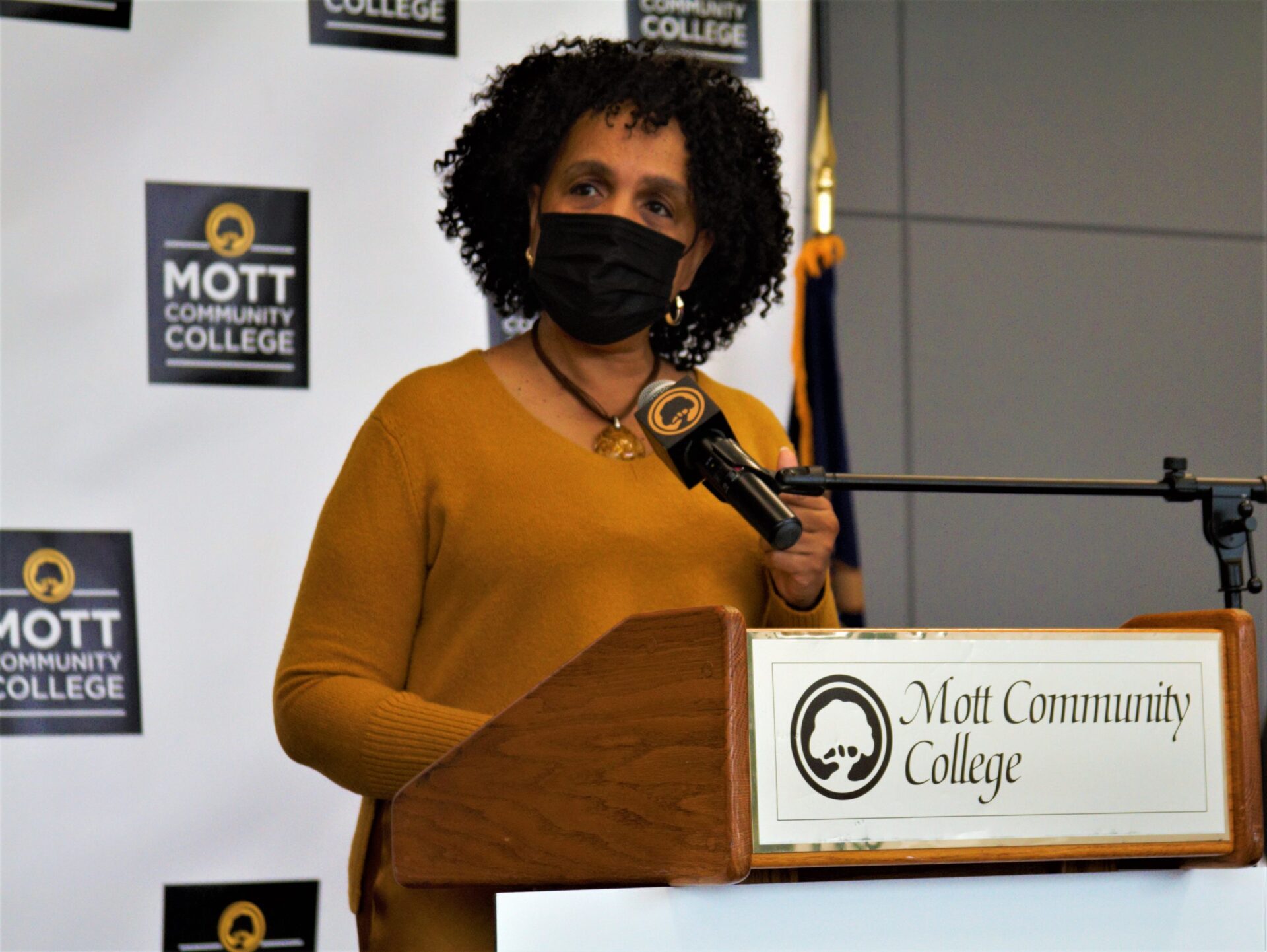 Area teens take the jab at MCC, prepare to promote the COVID vaccine ...